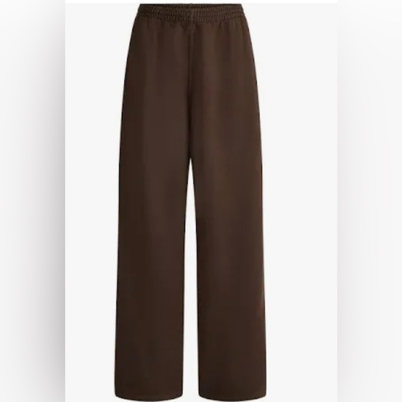 SKIMS | Pants & Jumpsuits | Nwt Skims Boyfriend Fleece Baggy Sweatpants ...